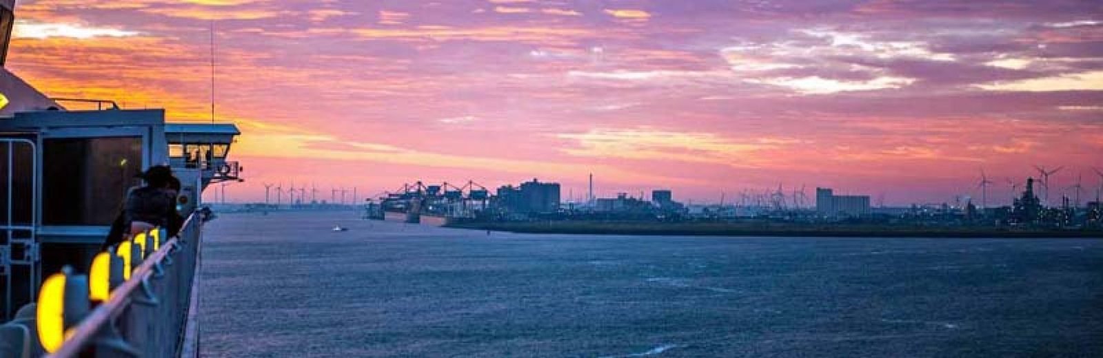 Gratis parkeren in Rotterdam Europoort: boot naar Engeland - Ferrygogo.nl
