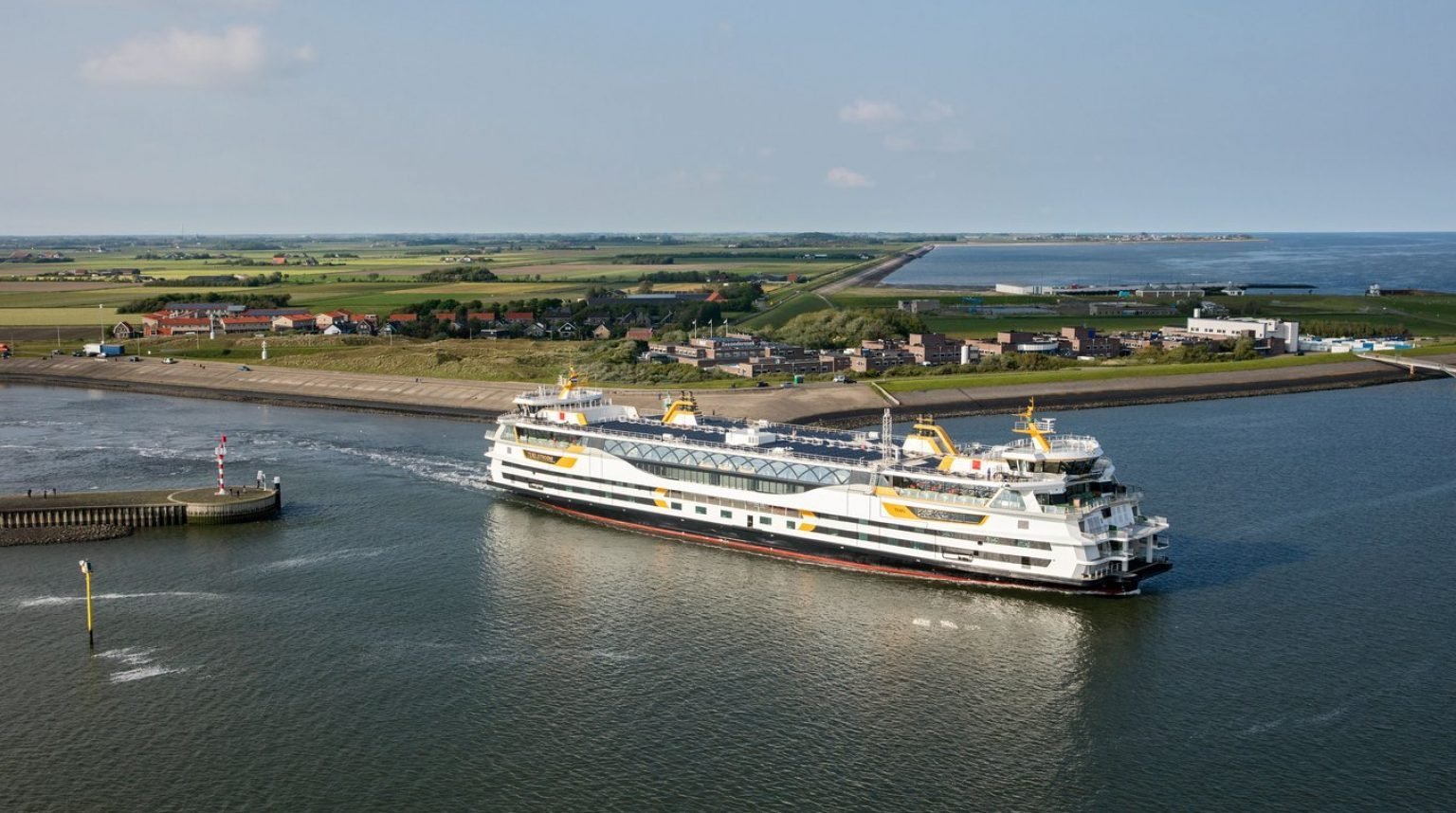 Boot naar Ameland: alle overtochten in kaart - FerryGoGo.com